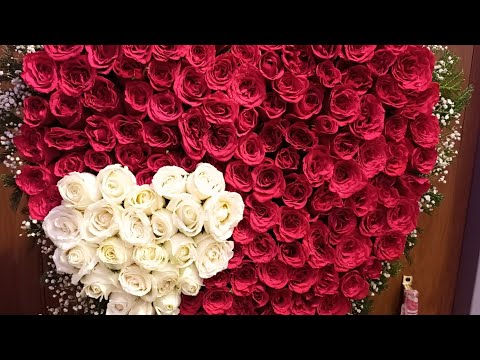 Big heart shape arrangement with beautiful white and red roses 🌹 😍 #heartshapebouquet #rosehearts
