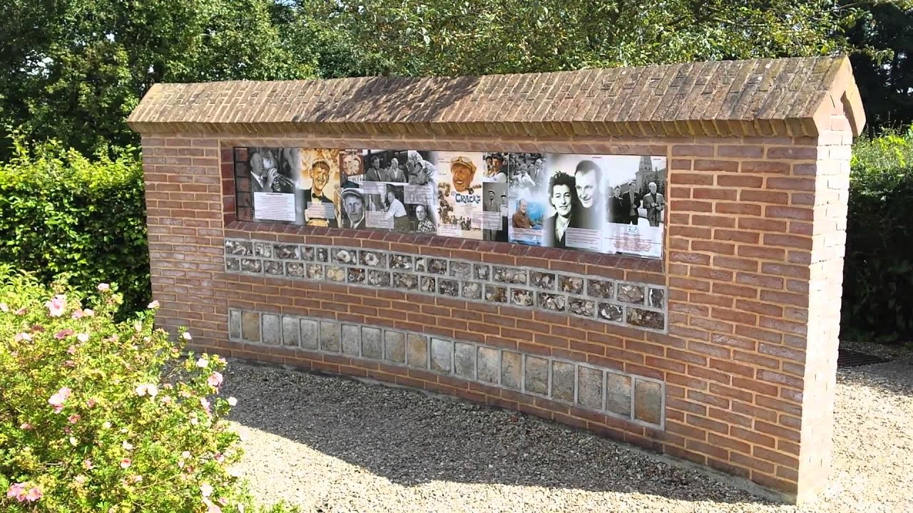 Maison De Bourvil à Bourville | Ventana Blog