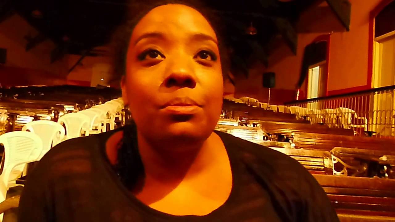 Entrevista com Grace Passô - YouTube