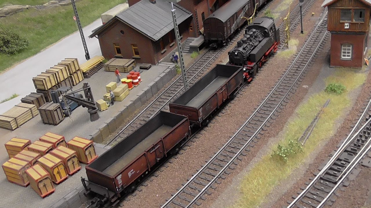 Omn52 von Klein-Modellbahn mit BR 81 von Fleischmann - YouTube