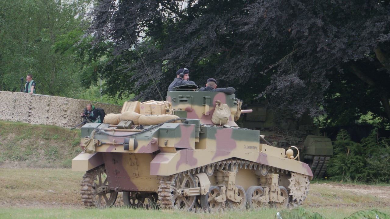 tankfest 2017 M3 Stuart tank turret traverse 4k 60p - YouTube