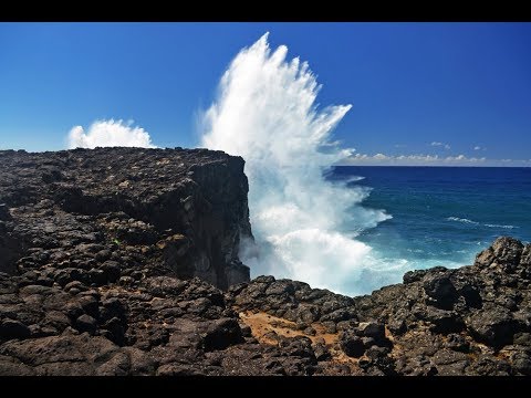 Amazing tides in the beach