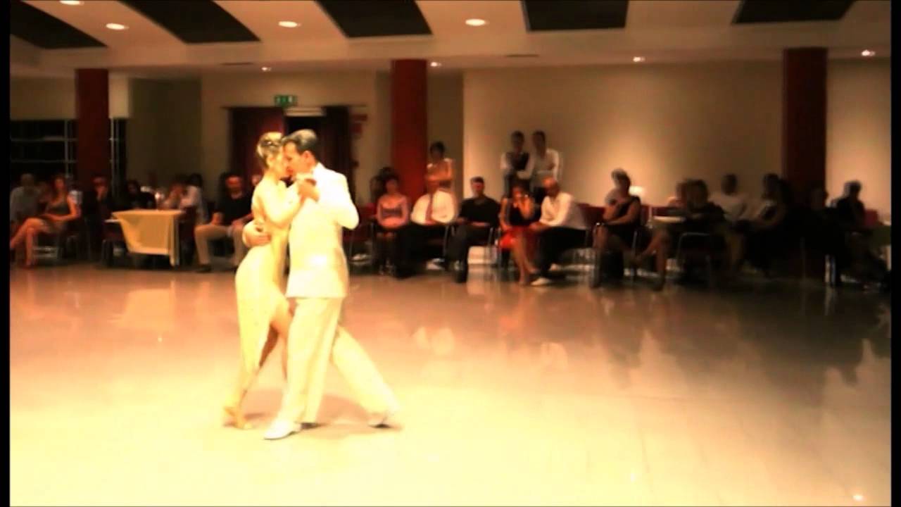 Susanna Boggia e Umberto Maria Ferrero Tango "Yunta de oro" - YouTube