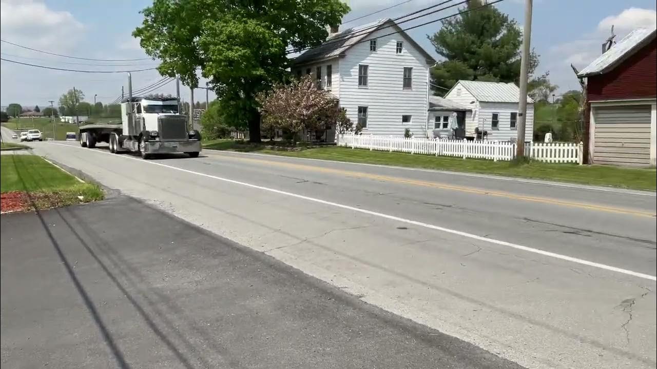 Ok truck horns in Jefferson sleeper cab - YouTube