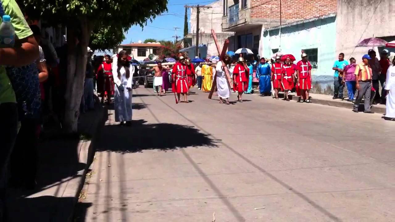 Viacrucis 2012 en Cupareo Guanajuato - YouTube