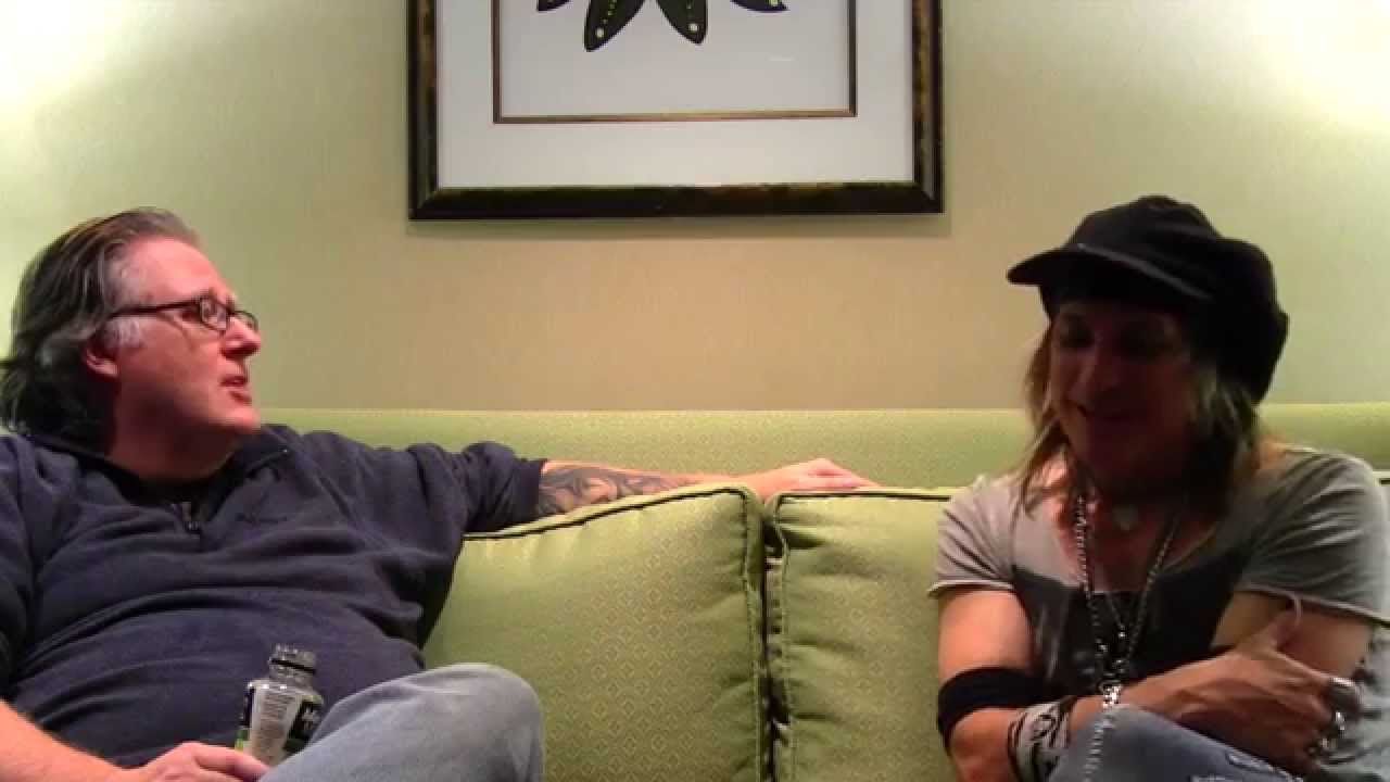 Interview with Ryan Roxie (Guitarist for Alice Cooper) - YouTube