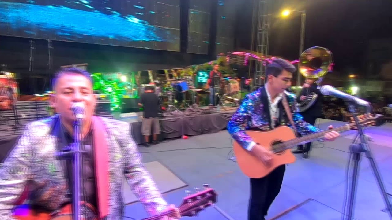 CHRISTOPHER LABRA Y SU DOBLE IMPACTO - Mi Error en vivo - YouTube