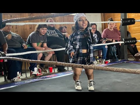 Chika Chicana versus Dylan Michaels micromania midget wrestling