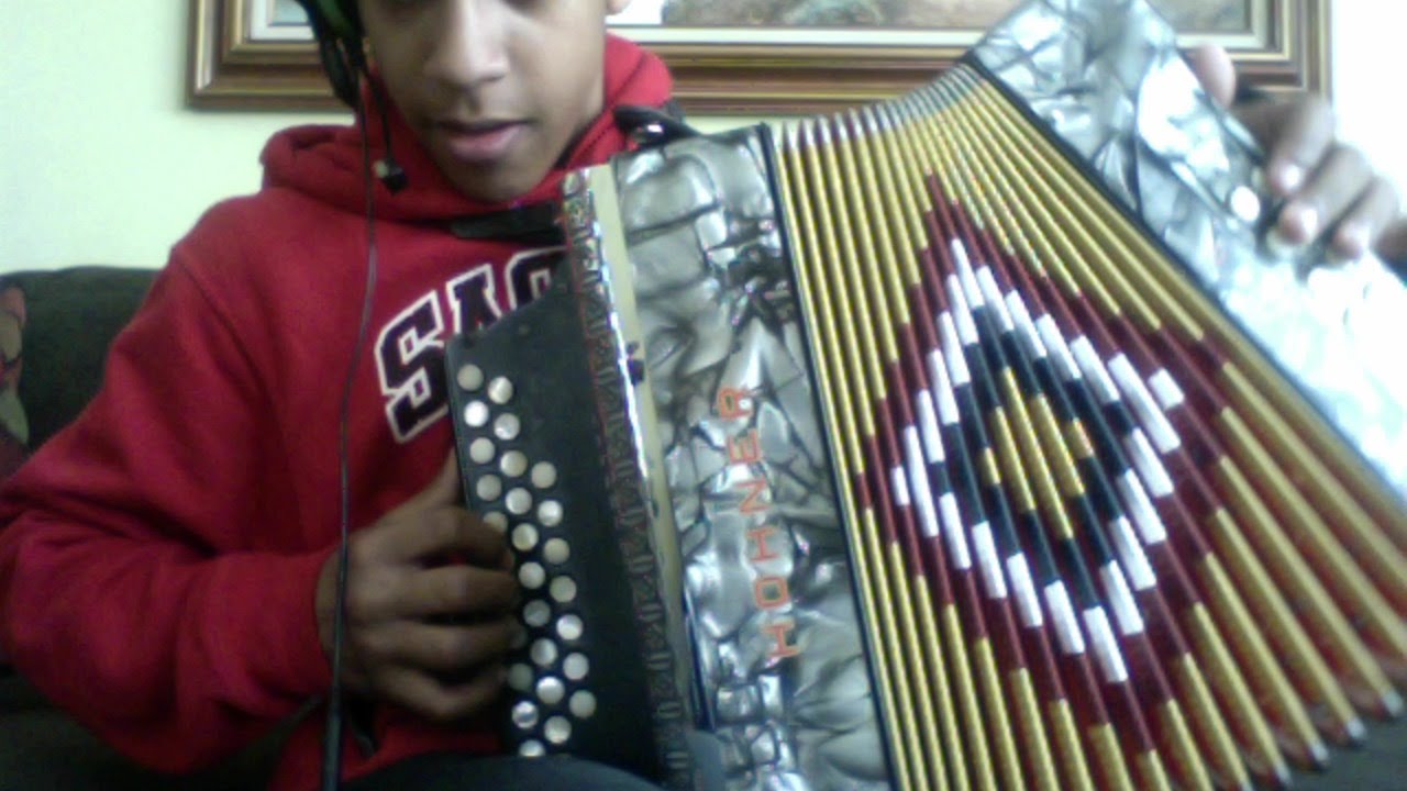 Aprender concertina,tocar um bocadinho da concertina para voces/Playing ...