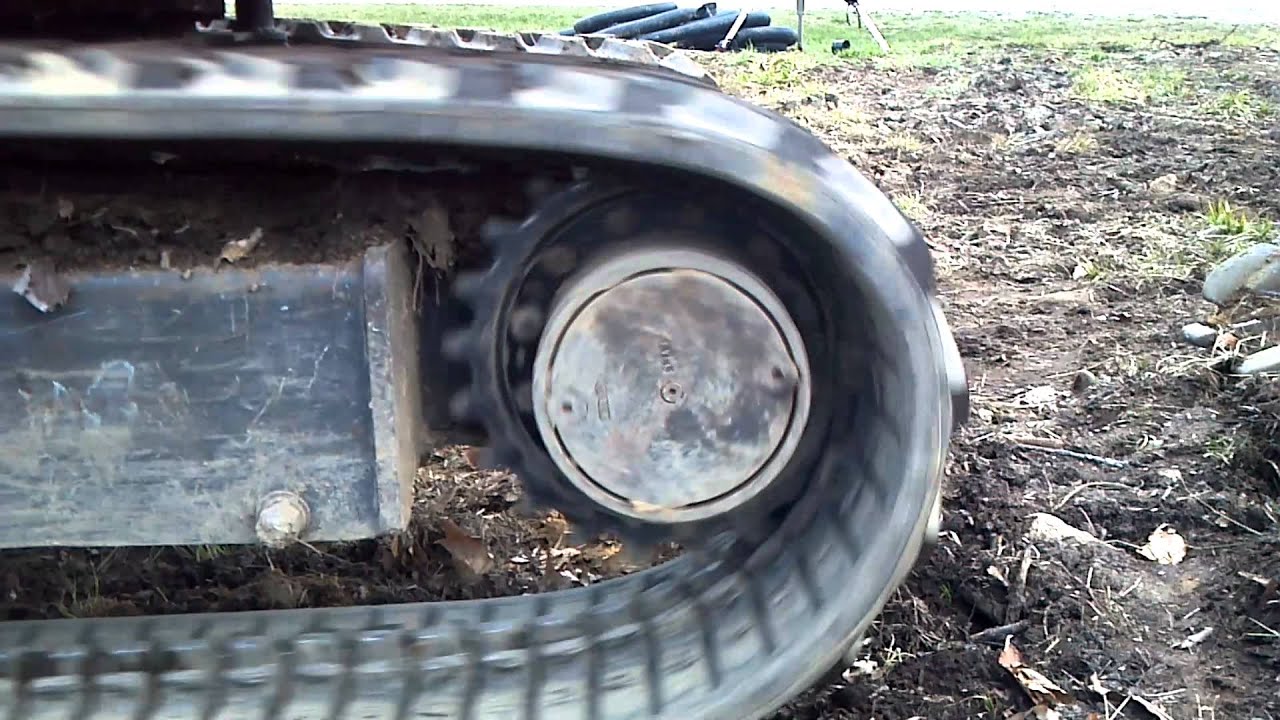 Thomas T35S track issue - YouTube