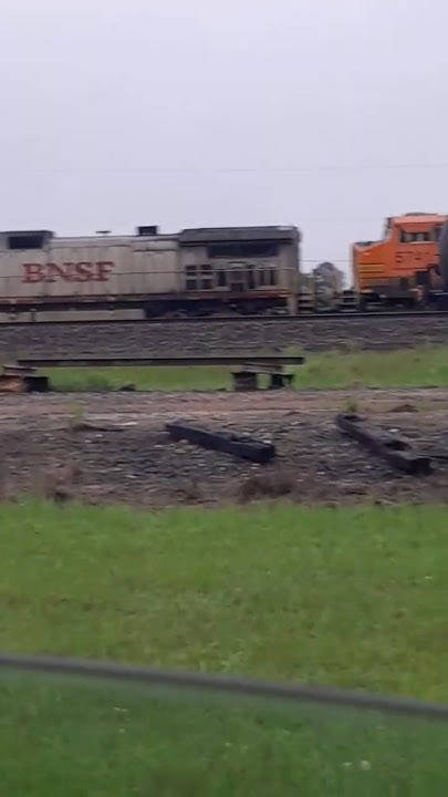 BNSF Lashup Again 😀 Parked In The Yard Starring BNSF 751 BNSF H2 Gevo BN 1657 (Yard Switcher ...