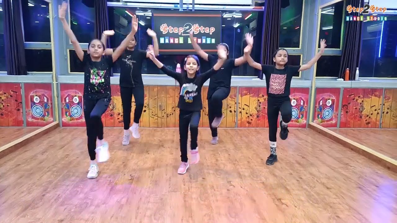 Cheques | Bhangra Dance Steps Video For Girls | Shubh | Step2Step Dance Studio - YouTube