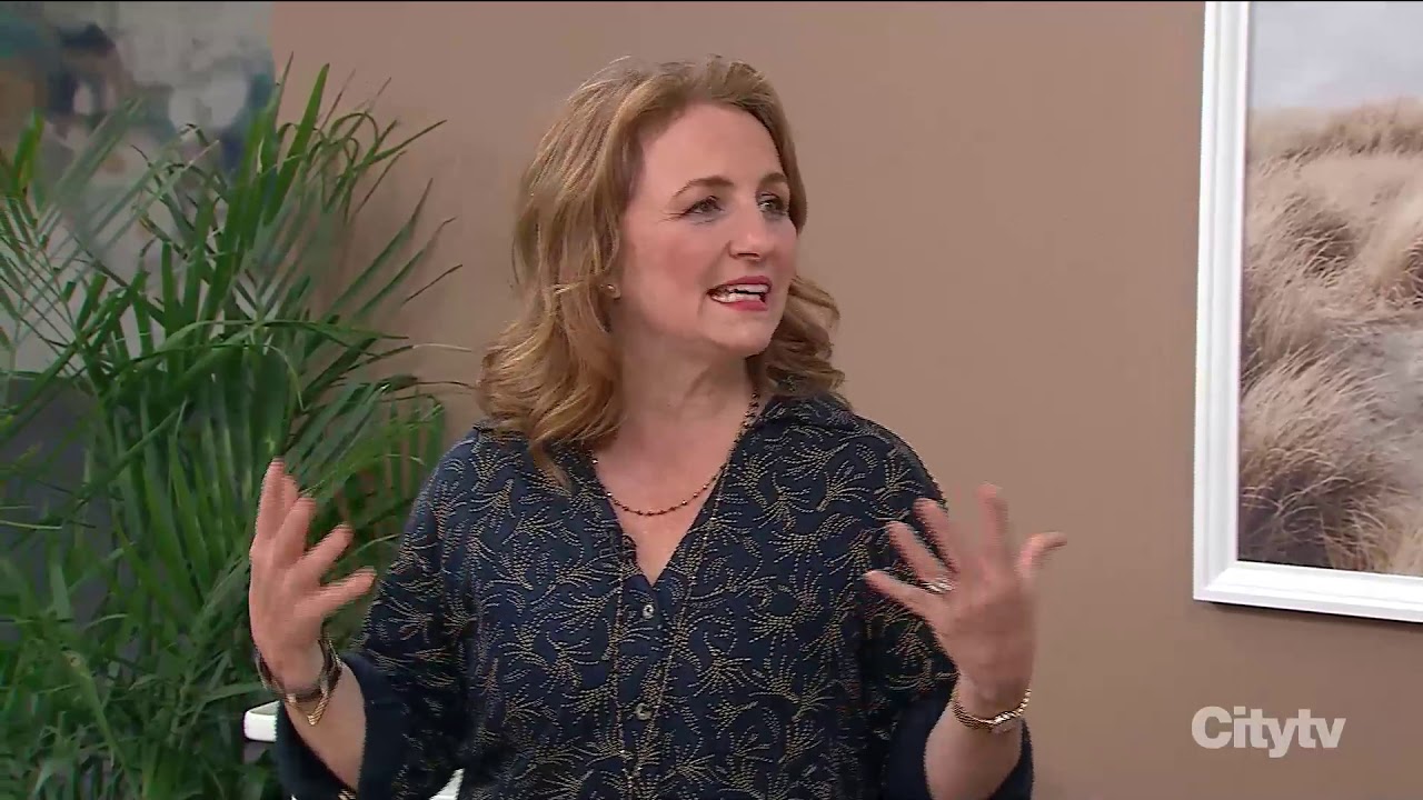 How to Create a Beachy Hamptons Look at Home with Sharon Grech ...