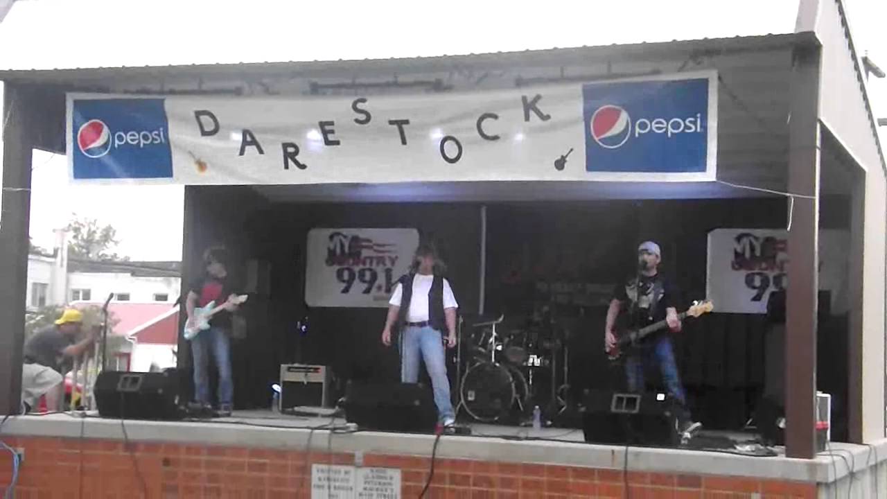 Riker brothers battle of the bands - YouTube