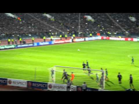 Ludogorets - Real Madrid (1-Oct-14): Moti sends his header above the crossbar