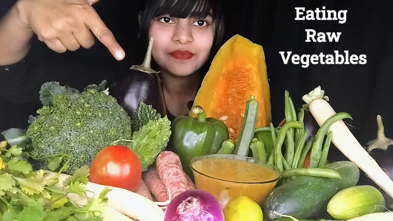 EATING RAW VEGETABLES| RAW FOOD MUKBANG| VEGGIES EATING ASMR| INDIAN ...