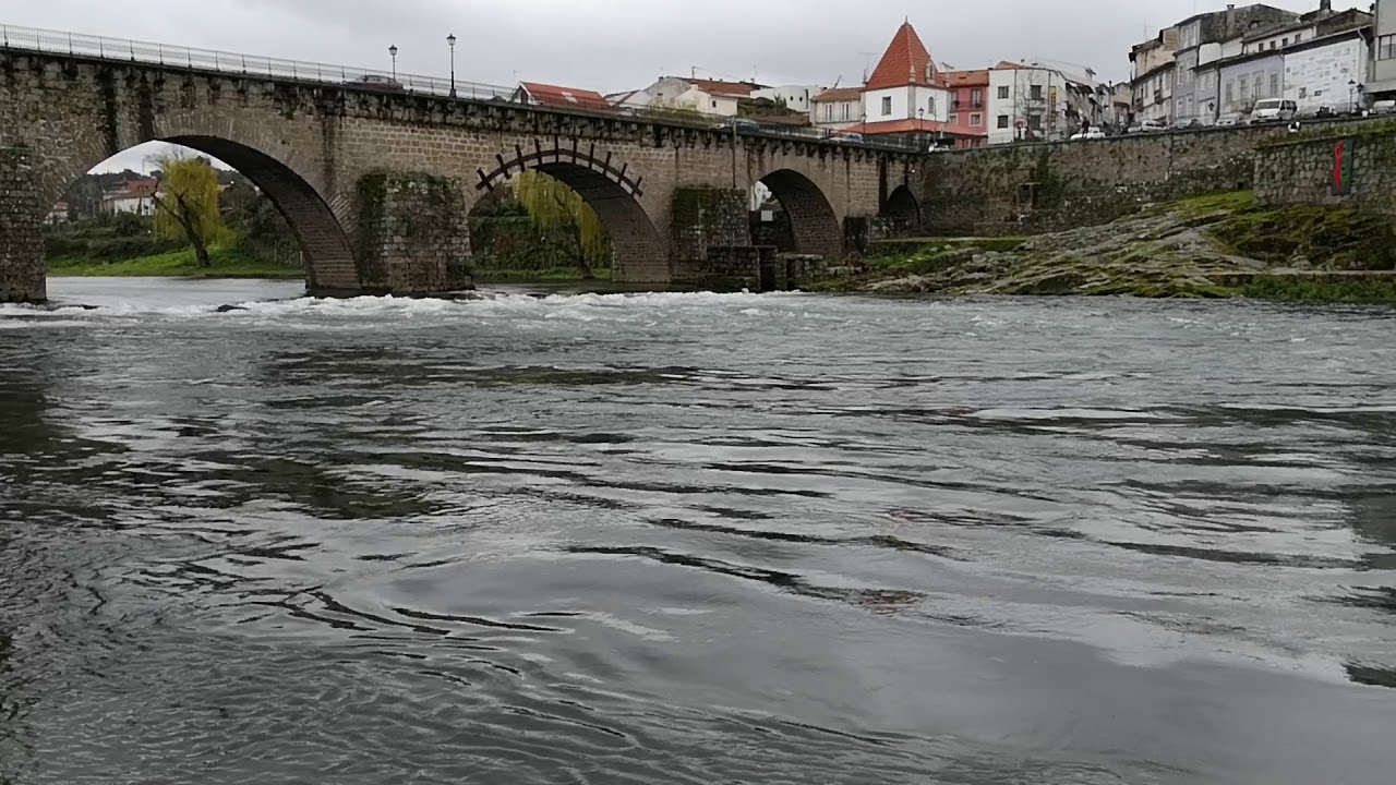 Rio Cavado Barcelos Portugal - YouTube