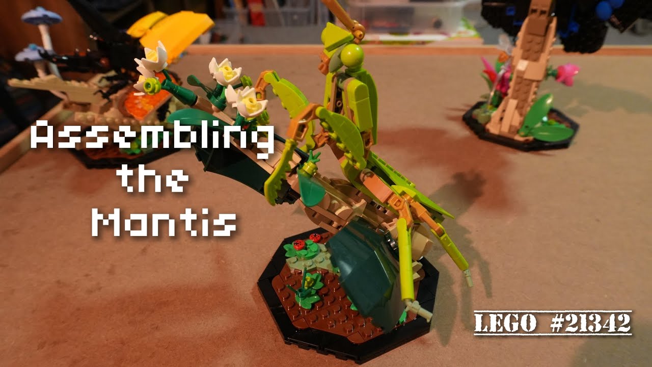 Assembling the Mantis | Insect Lego Set - YouTube