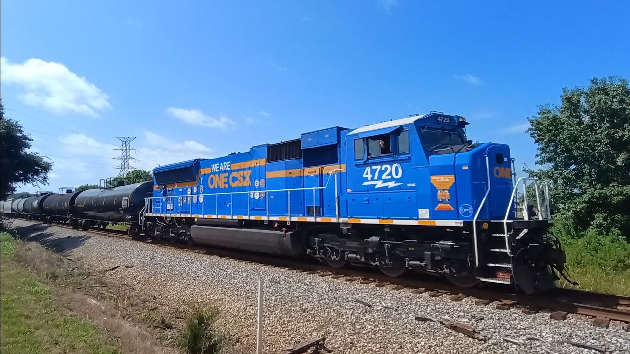 CSX M814-12 with CSX 4720 We are One and CSX 1776 Spirit of our Armed Forces - YouTube