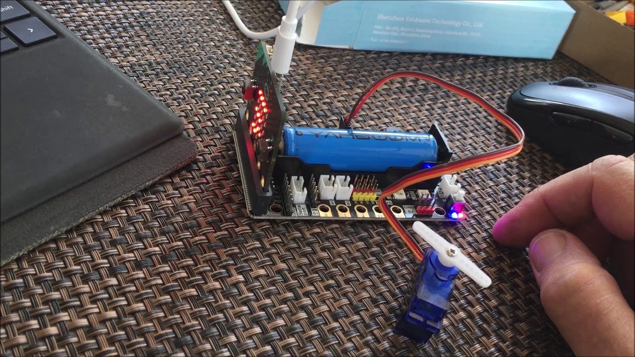 Super:bit with Servo MakeCode - YouTube