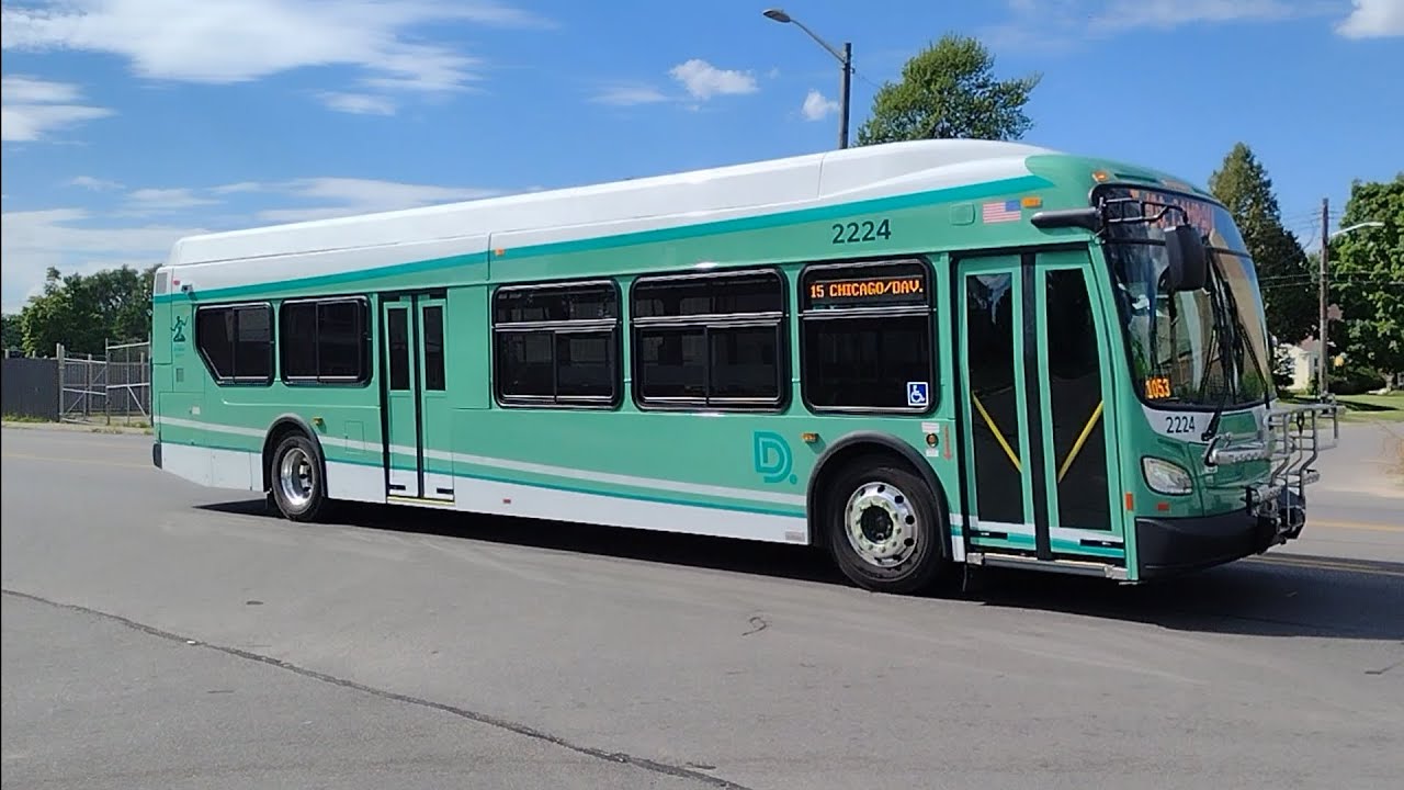 Eastbound Brand new DDOT bus 2224 XD40 NFI 2022 on Route 15 Chicago ...