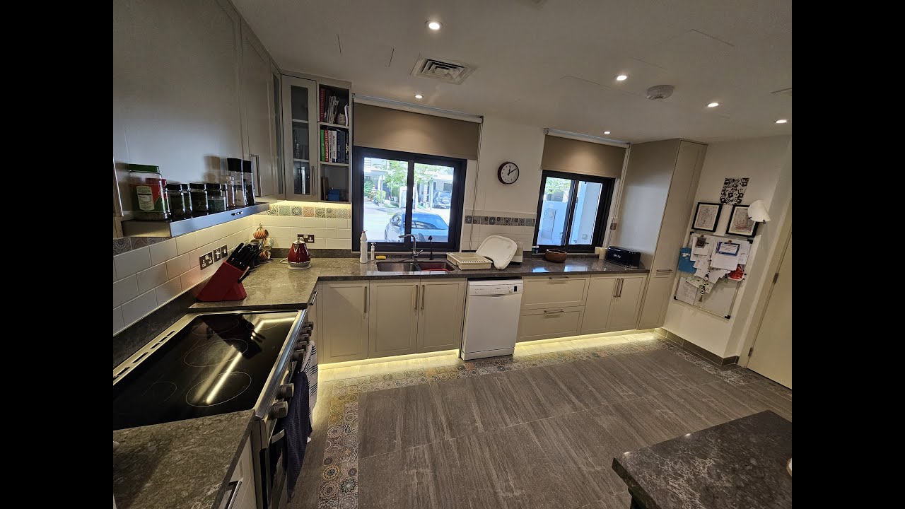 4BR | R2M1 | Big Layout | Upgraded Kitchen | Primrose | Damac Hills 2 ...