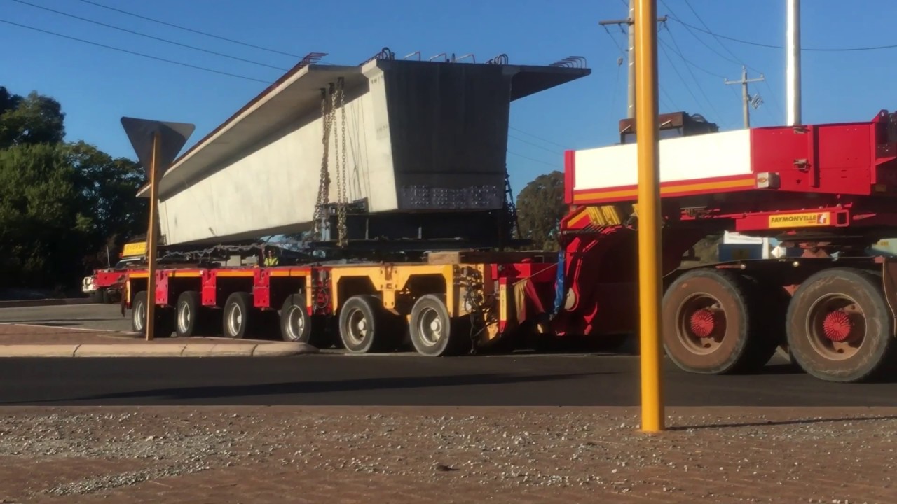 WESTERN AUSTRALIA OVERSIZE BRIDGE BEAM MID TRANSPORT - YouTube
