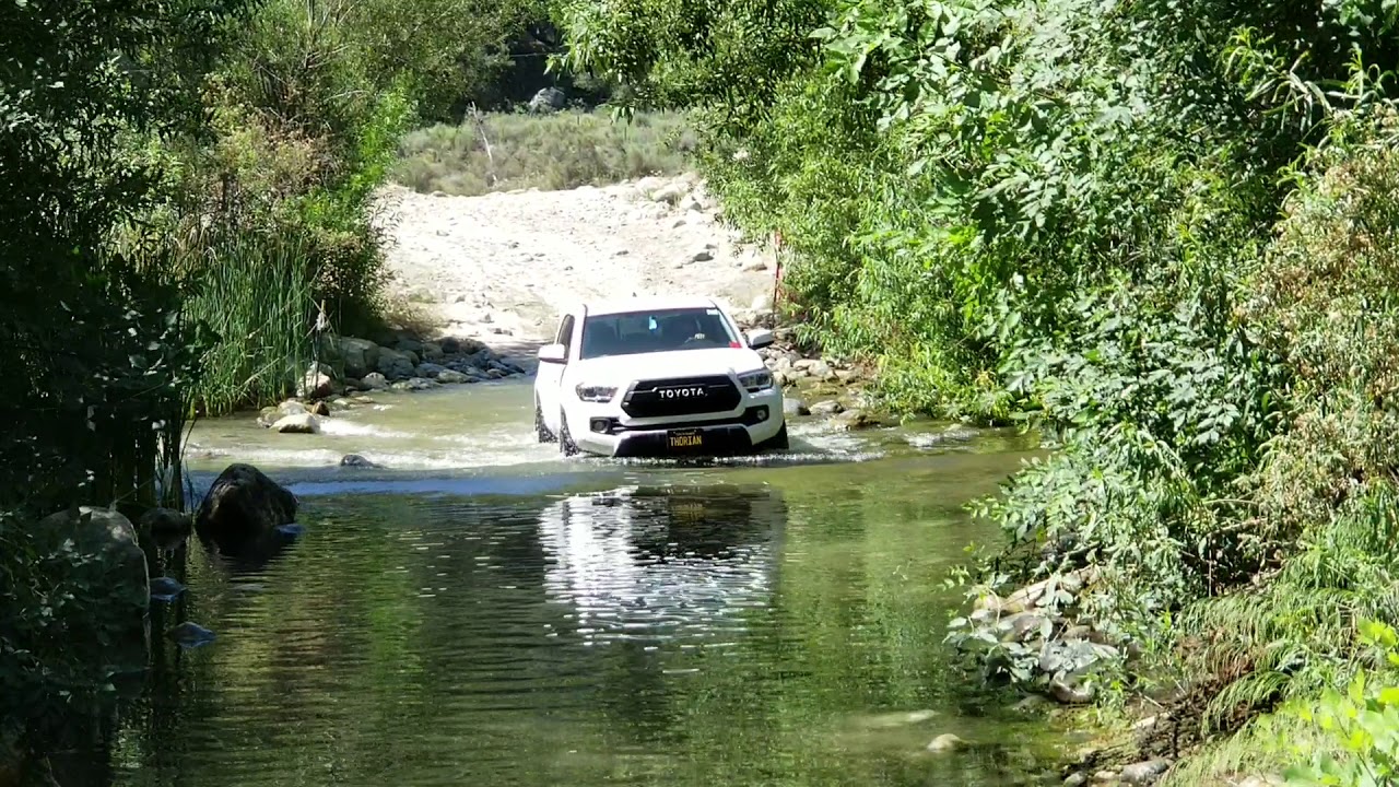 1st Time Off- Roading in Azusa Canyon (Water Crossing) - YouTube