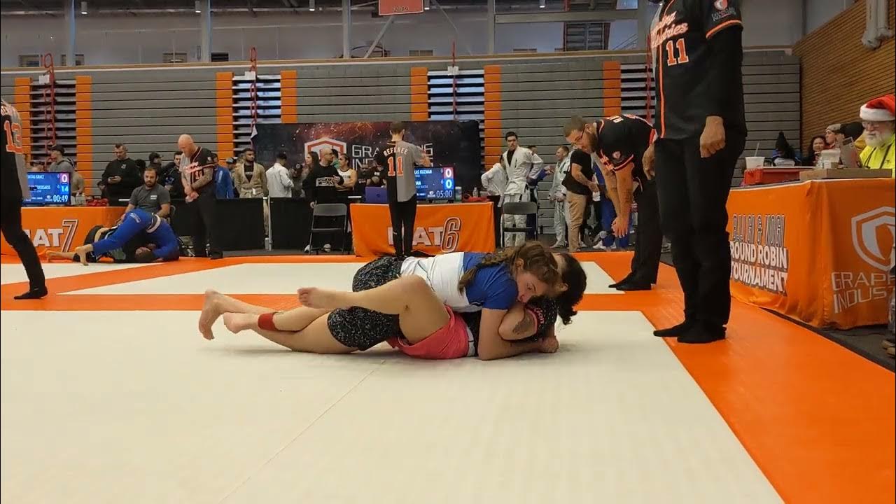 Amanda Venables Blue Belt NoGi Match 1 Grappling Industries 12/10/22 - YouTube