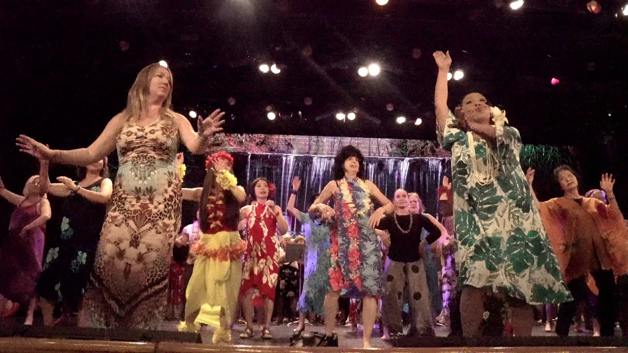 That's The Hawaiian In Me - Star Princess Hula Dancers - YouTube