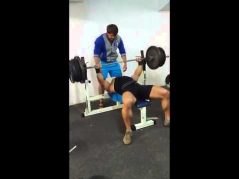 Impins la banca orizontal - 150 kg 9 repetari | Feri Andrasoni ...