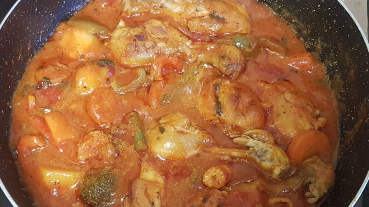 Poulet sauce tomate avec les legumes - YouTube
