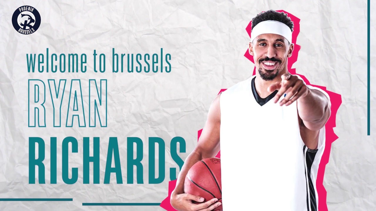 Ian Hanavan (head coach) présente la dernière recrue estivale, Ryan ...