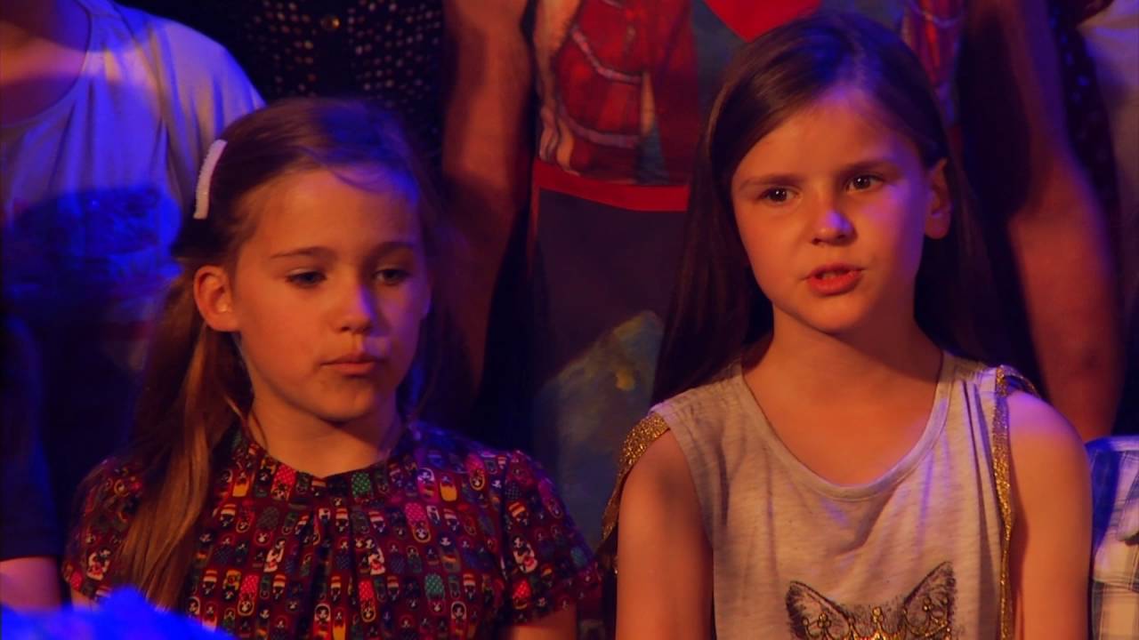 Grand Mix Academy - River de Ibeyi live @ Le Grand Mix - YouTube