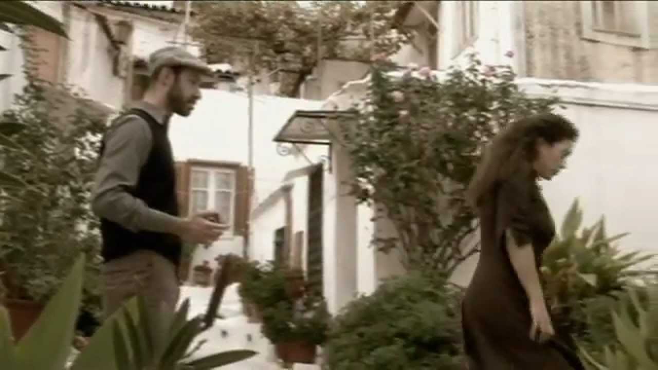 ΚΑΤΩ ΑΠΟ ΤΗΝ ΑΚΡΟΠΟΛΗ - claps.gr - YouTube