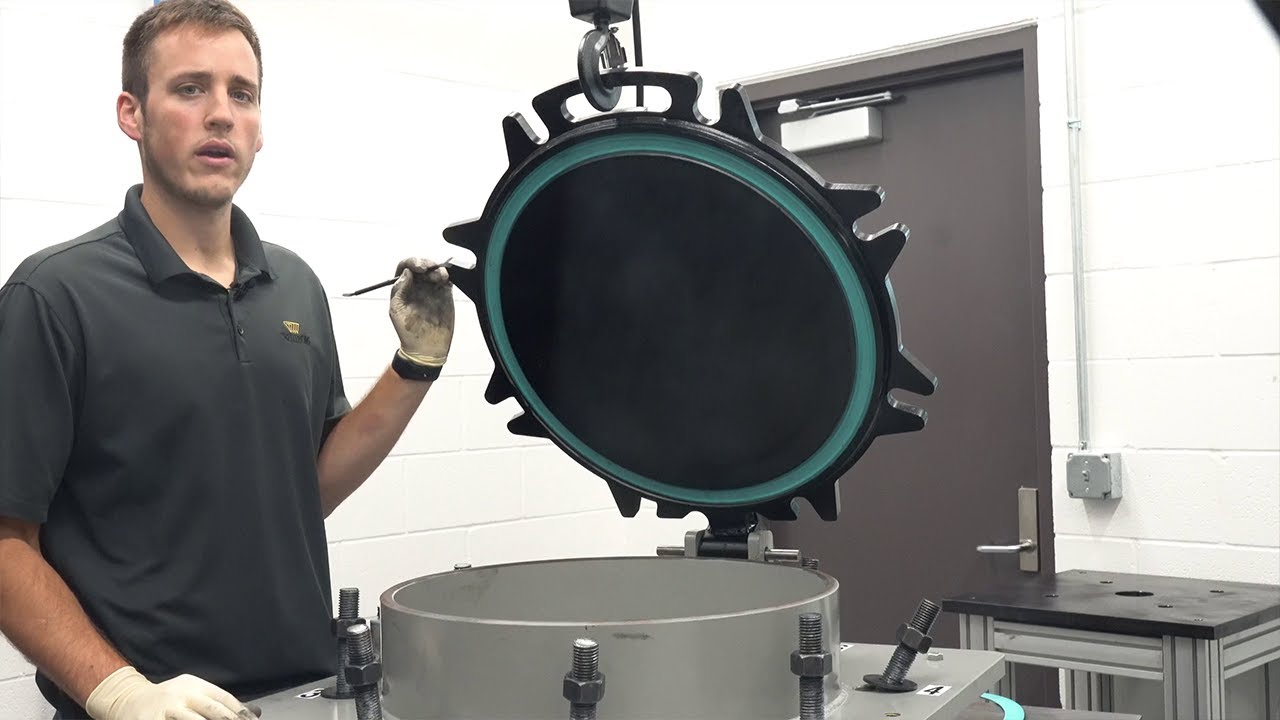 Turcon® Tran-SECURE™ PTFE Manway Lid Gasket Installation Training - YouTube