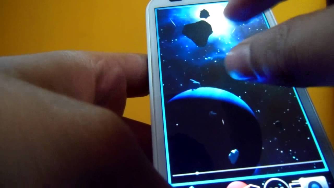 How to zoom at home screen in Moto E with magnification gestures - YouTube