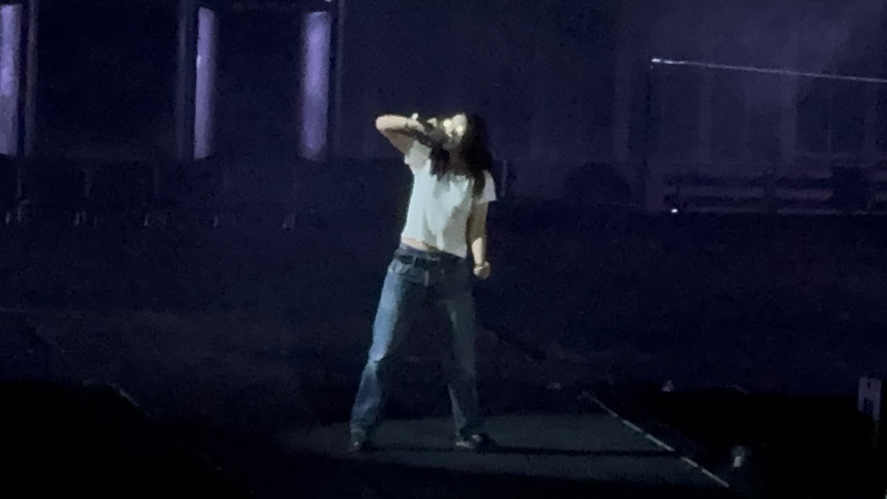 Intro / Hammer - Lorde LIVE @ Madison Square Garden 10/1/25 - YouTube