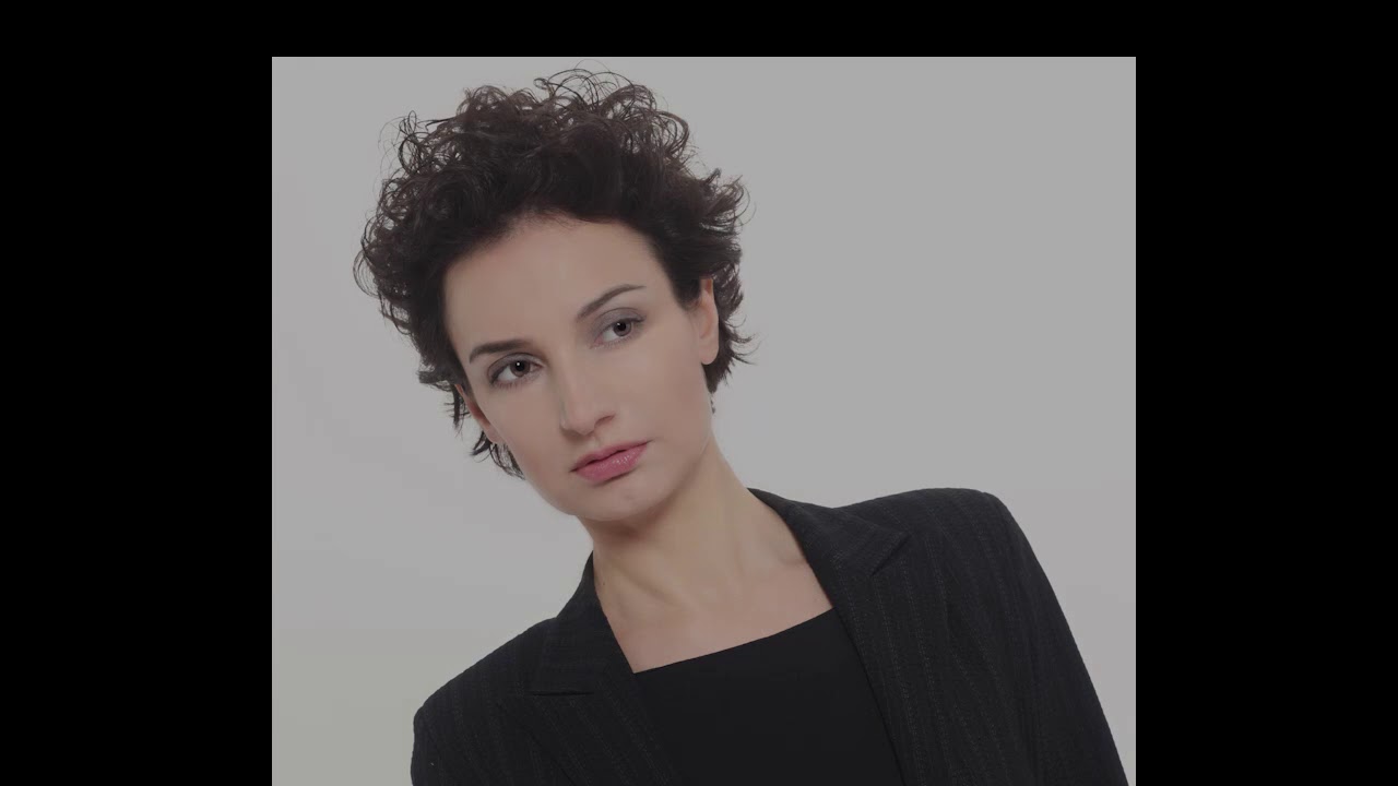 Showreel di Manuela Esposito - Musica di Pietro Pozzi - YouTube