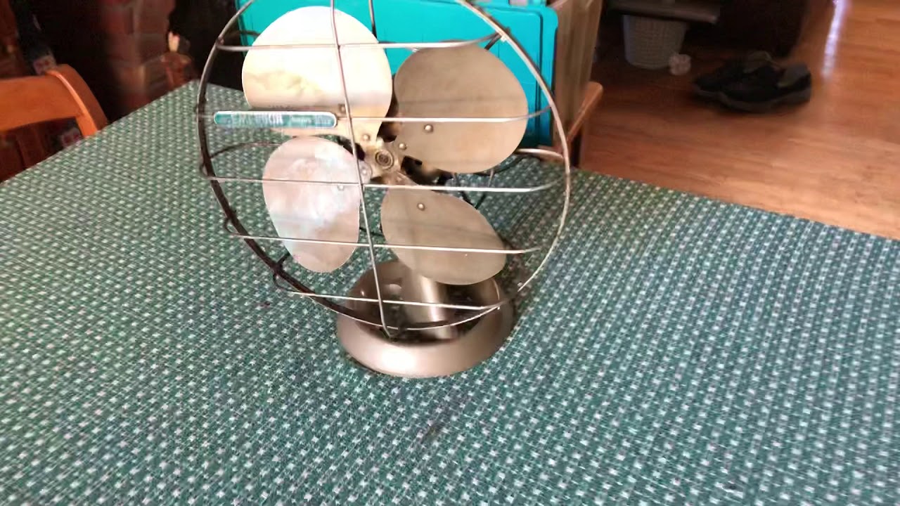 Emerson “Junior “ 10” Desk Fan - YouTube