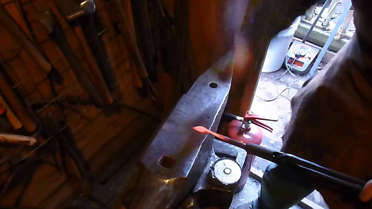 New double horn anvil - YouTube