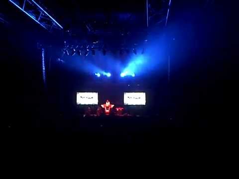 Breakbot - Fantasy feat. Ruckazoid (Live) | Zénith de Paris - YouTube