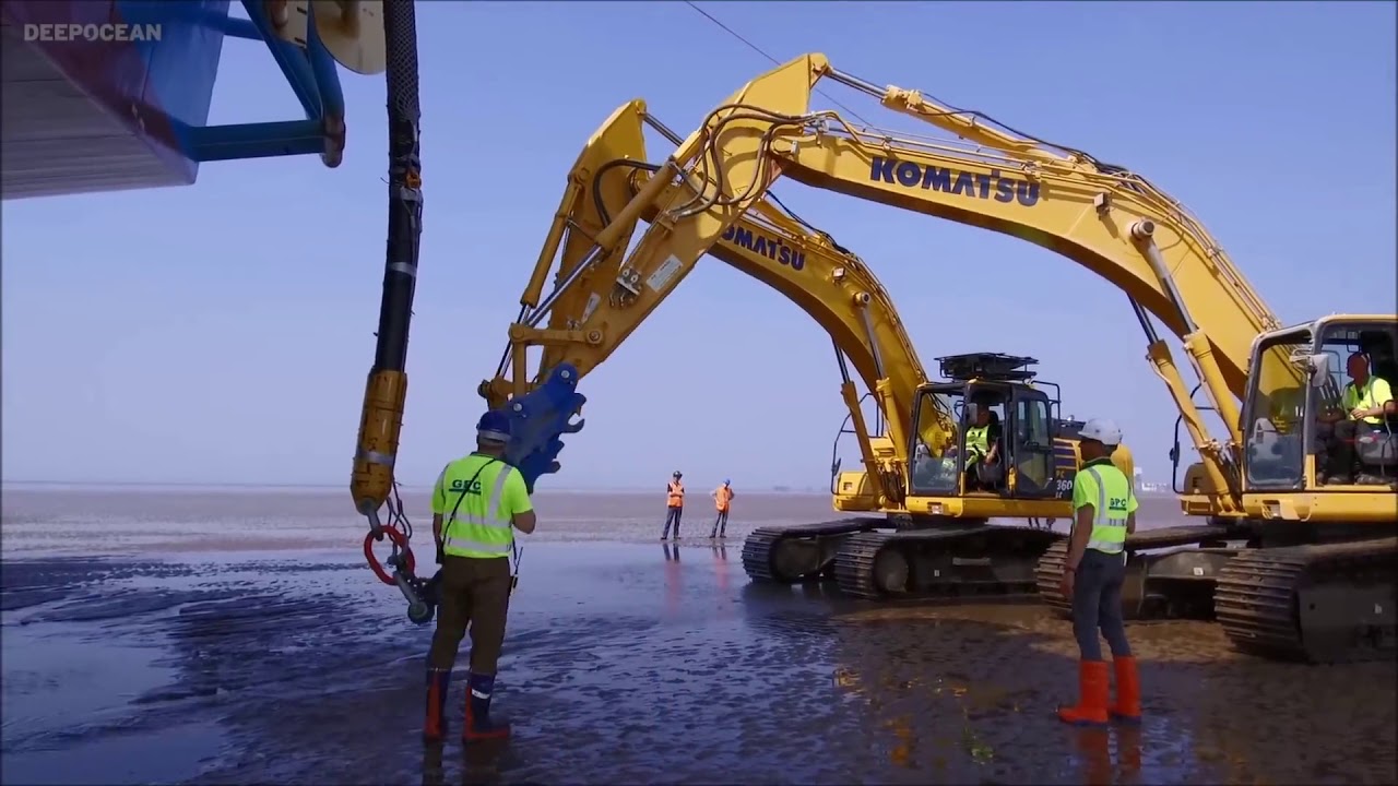 The first engineered grounding of DeepOcean’s Maersk Connector - YouTube