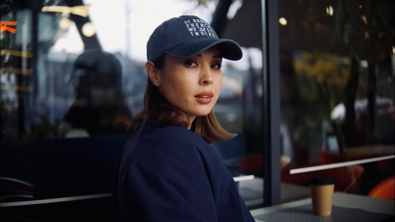 Dinara Sultan - Qolşatyr (Mood video) - YouTube