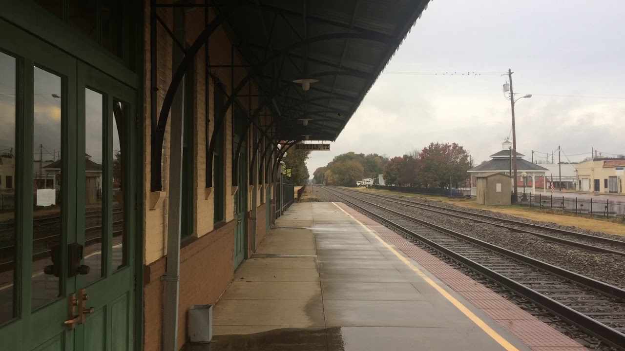 November 14, 2019 - Mineola Train Station - YouTube