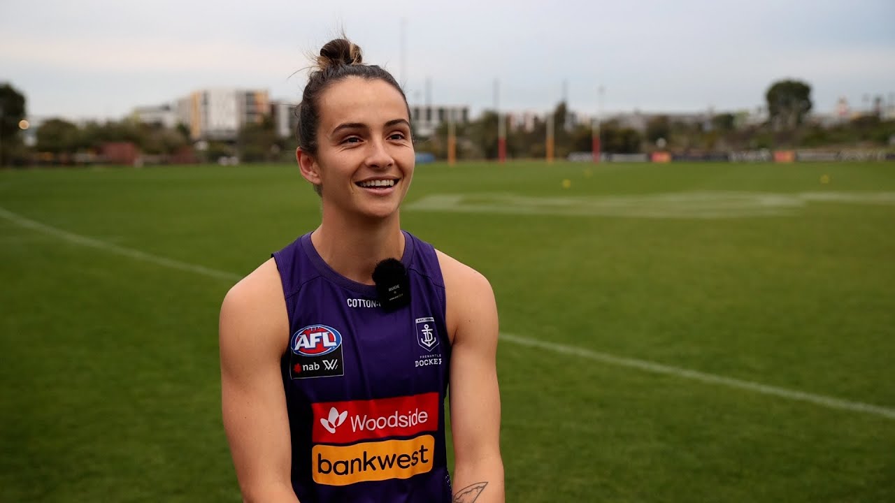 'The girls are ready to rip into it' | Ange Stannett - YouTube