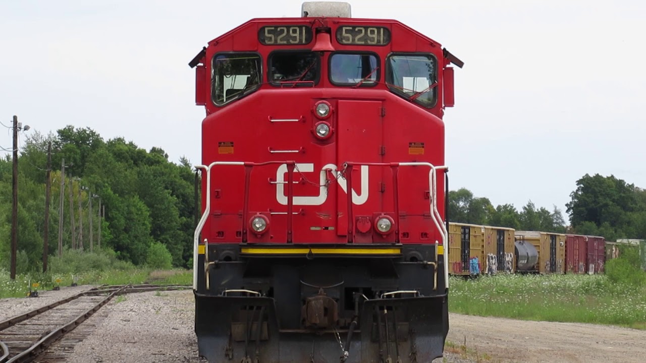Front view of Safety Cabin of SD40-2W diesel locomotive CN 5291 - YouTube