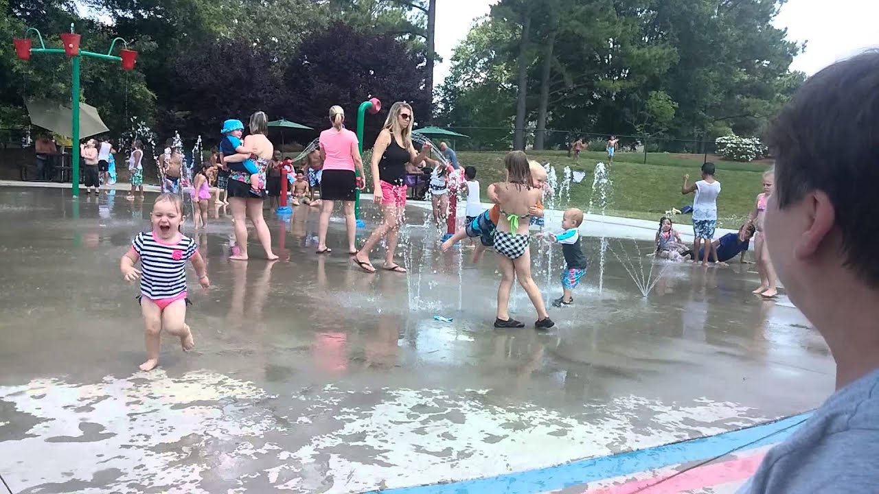 Kids at the Village Park Splash Pad - YouTube