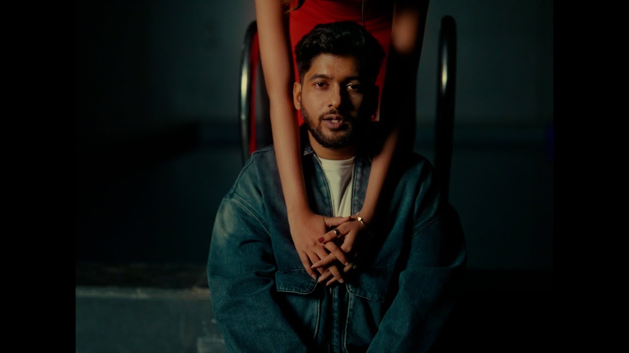 FLOWBO - DEHLEEZ PE | ( PROD BY - MEMAX ) | OFFICIAL MUSIC VIDEO ...