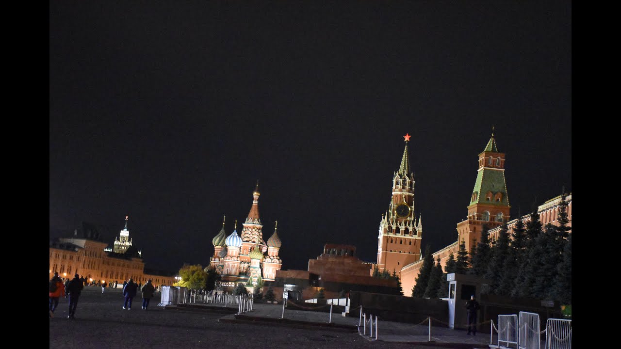Red Sqaure by night - YouTube
